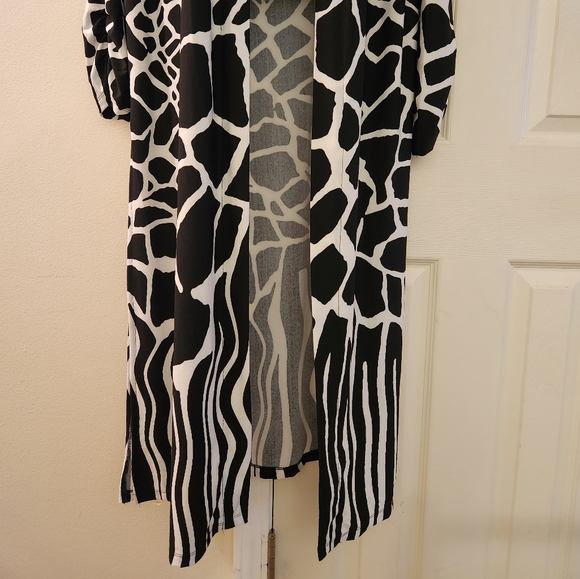 Ashley Stewart | Tops | Ashley Stewart Animal Ruched Sleeve Plus Size ...